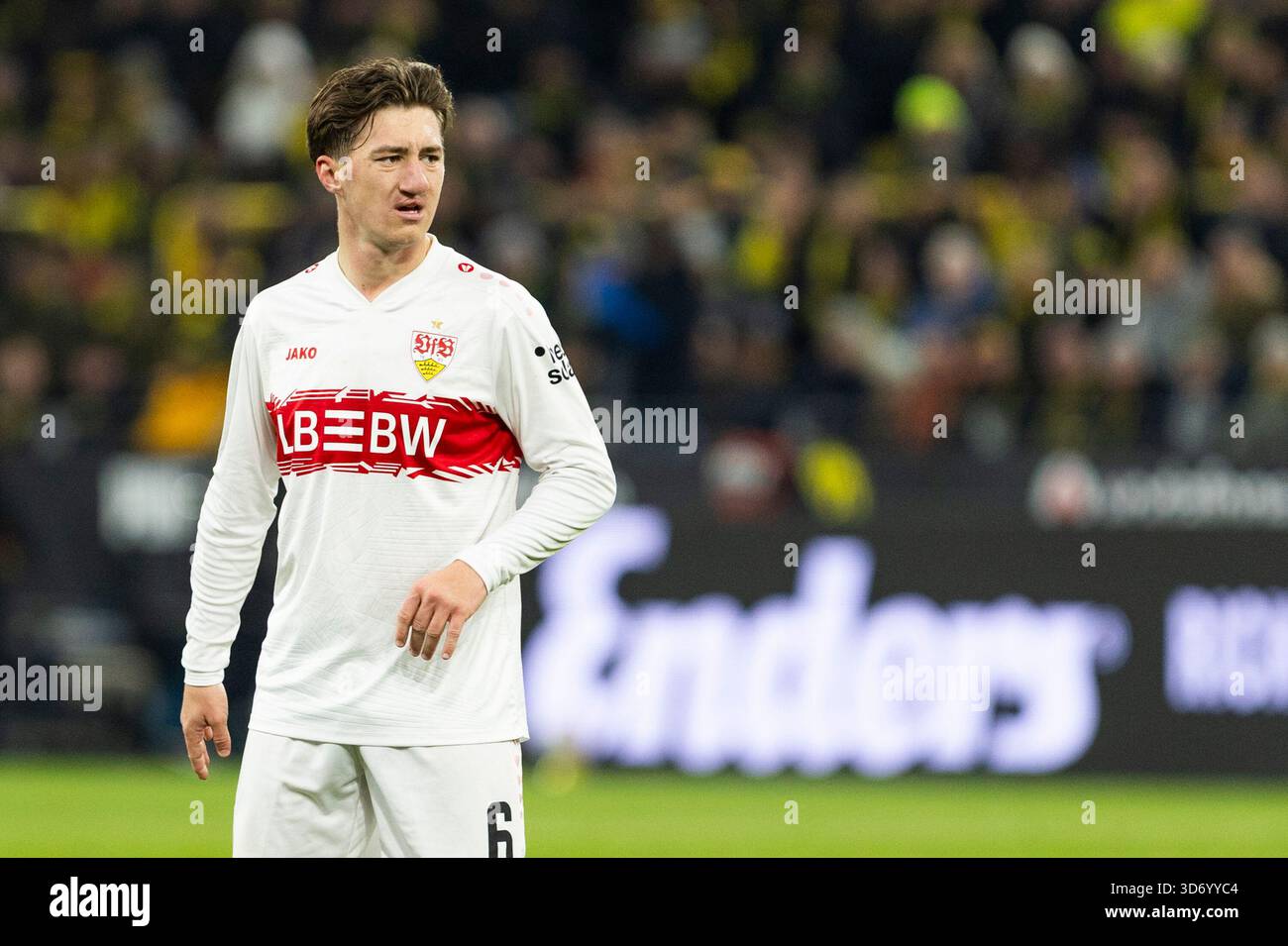 DORTMUND, GERMANY - NOVEMBER 22: Angelo Stiller (VfB Stuttgart, 6 ...