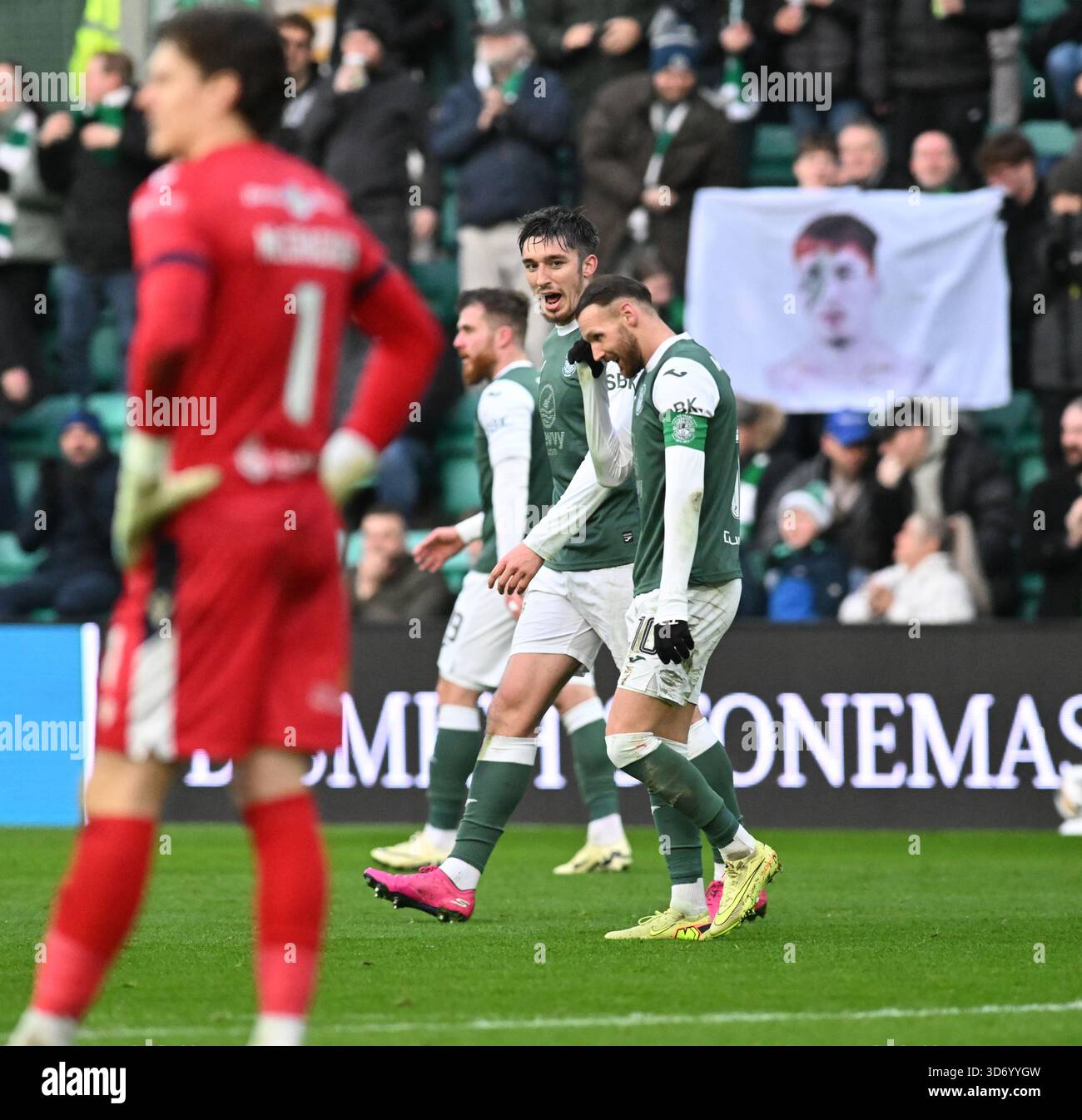 Easter Road Stadium .Edinburgh.Scotland.UK. 22/11/25 Scottish ...