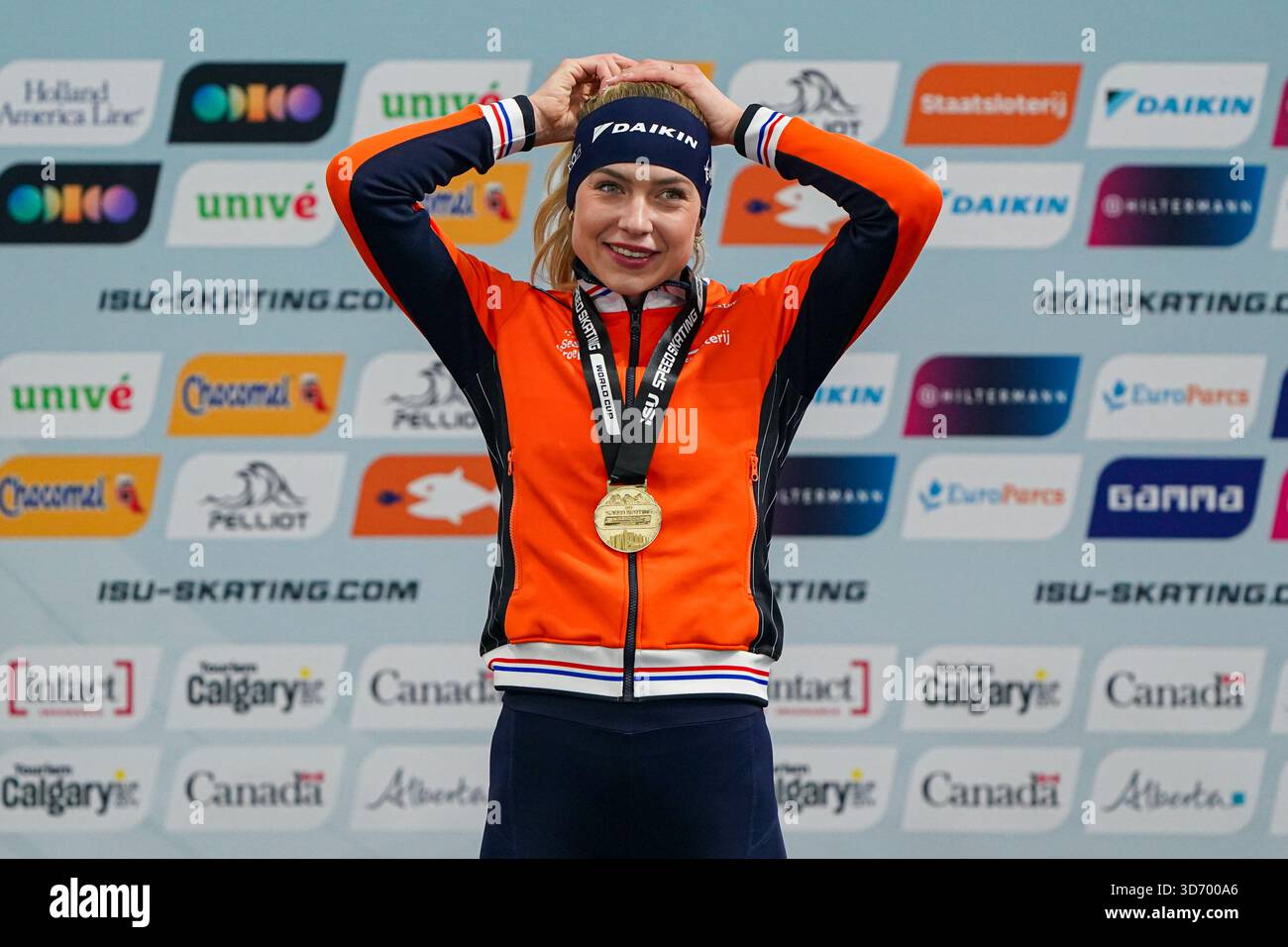 CALGARY, CANADA - NOVEMBER 22: Joy Beune of Netherlands during the ISU ...