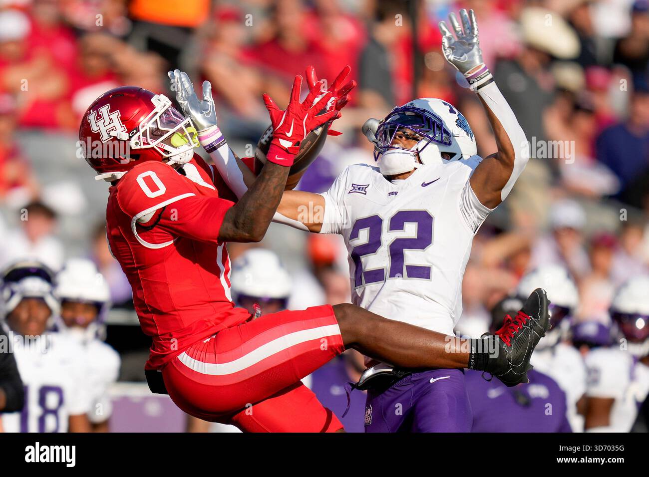 Houston wide receiver Amare Thomas (0) attempts to catch a pass as TCU ...