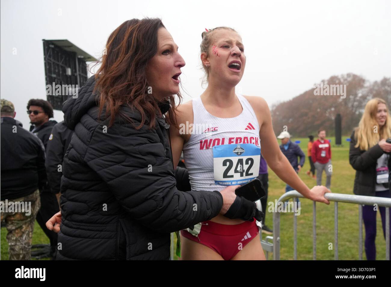 NC State Wolfpack coach Laurie Henes (left) and Angela Napoleon (242 ...