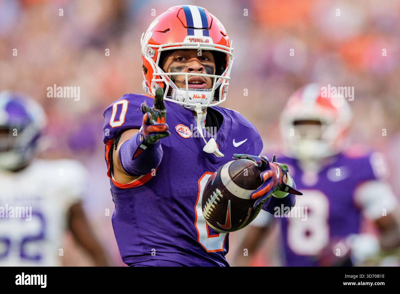 Clemson wide receiver Antonio Williams (0) reacts in the first half of ...