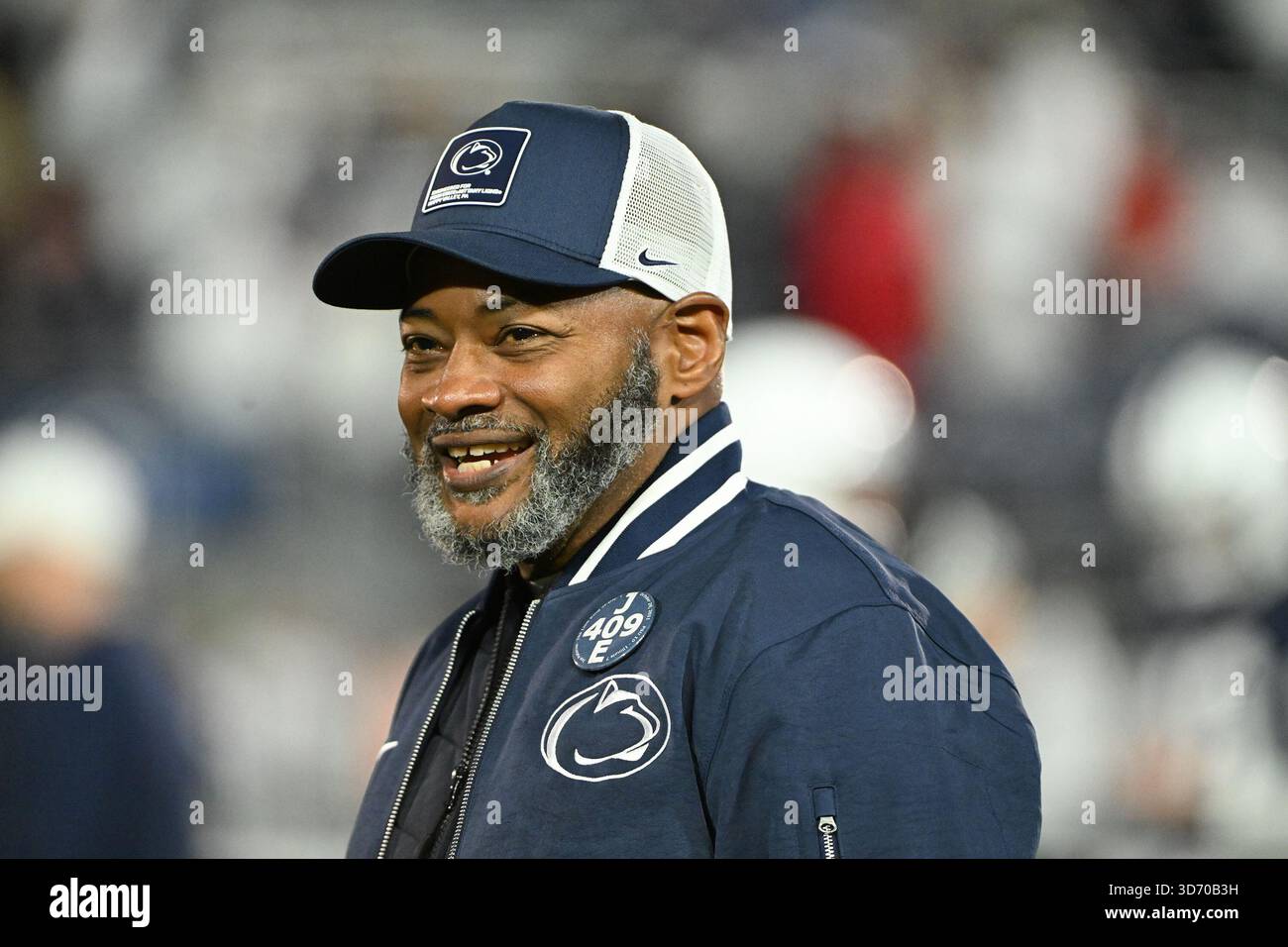 Penn State Interim Head Coach Terry Smith warms up before an NCAA ...