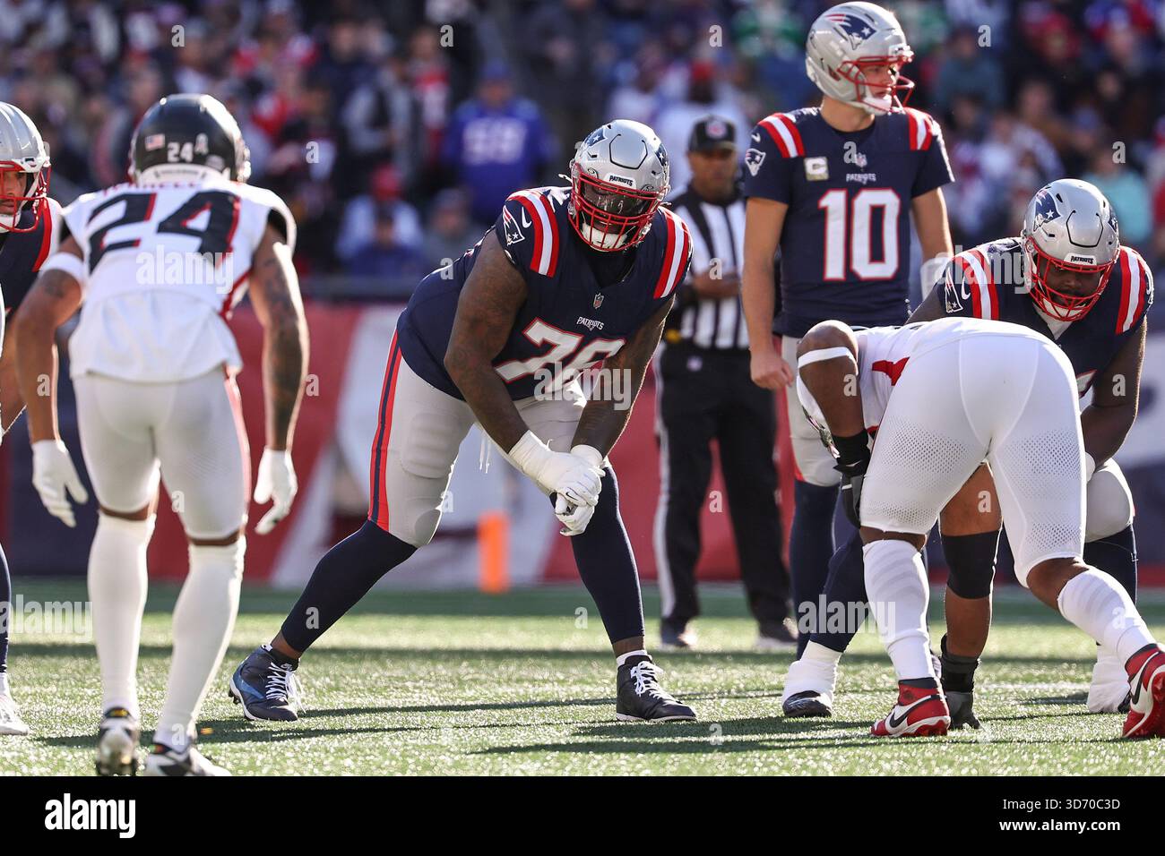 New England Patriots offensive tackle Morgan Moses prepares for the ...