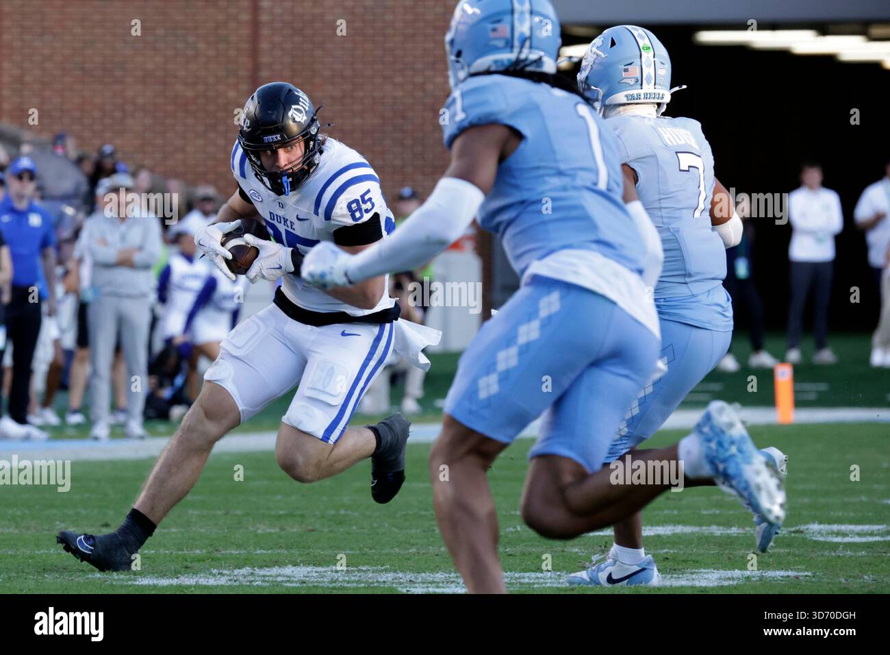 Duke tight end Jeremiah Hasley (85) runs upfield after a reception as ...