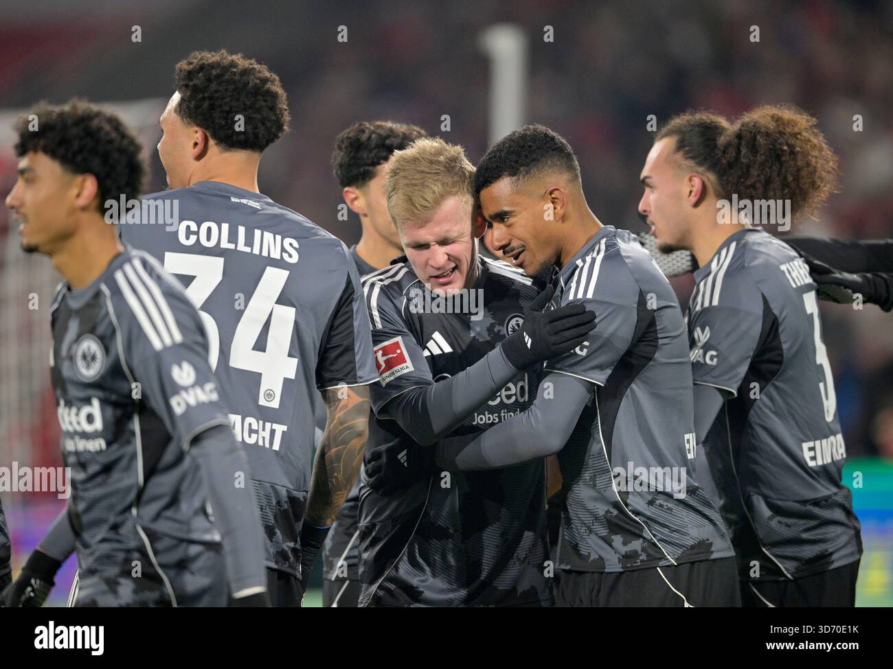 Celebration in Frankfurt around goal scorer Jonathan Burkardt ...