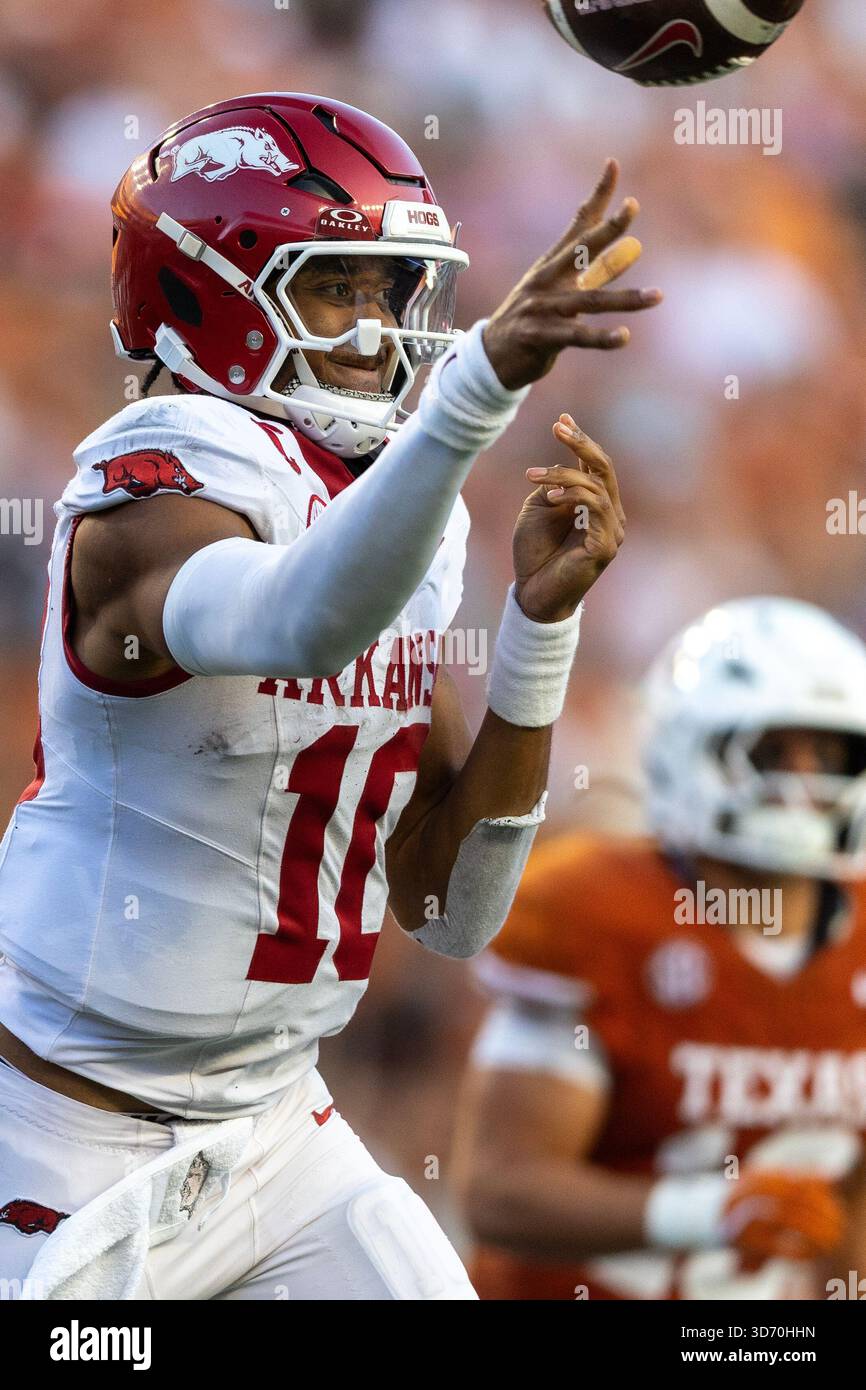 Arkansas quarterback Taylen Green (10) throws against Texas during the ...