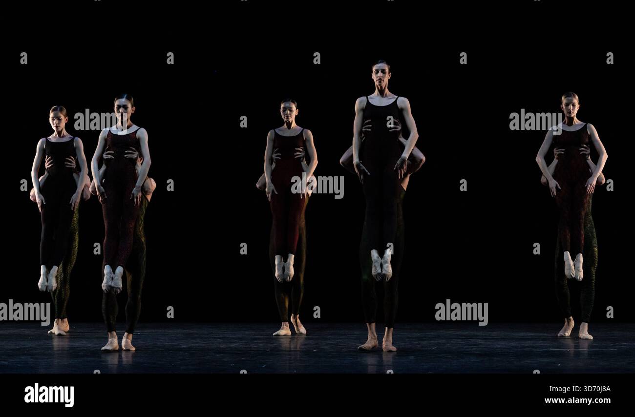 Dancers of Dutch National Ballet perform 'Frank Bridge Variations ...