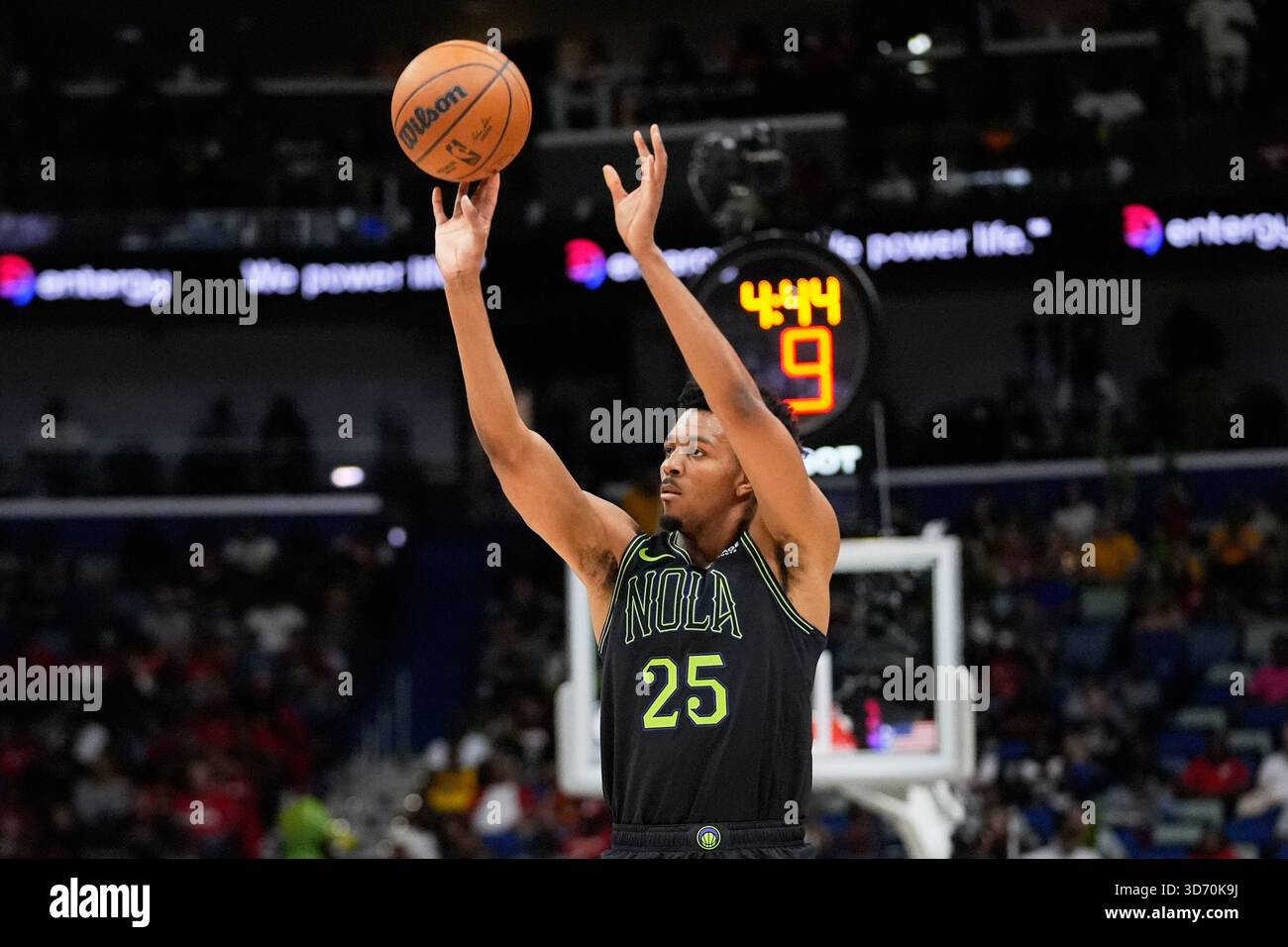 New Orleans Pelicans forward Trey Murphy III (25) shoots against the ...