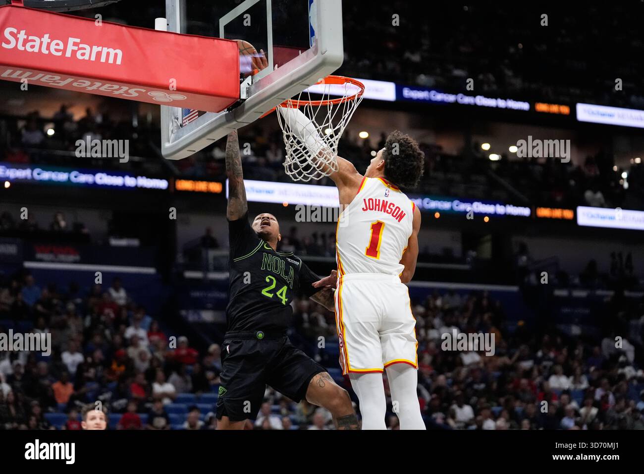 New Orleans Pelicans forward Zion Williamson (1) blocks a shot by New ...