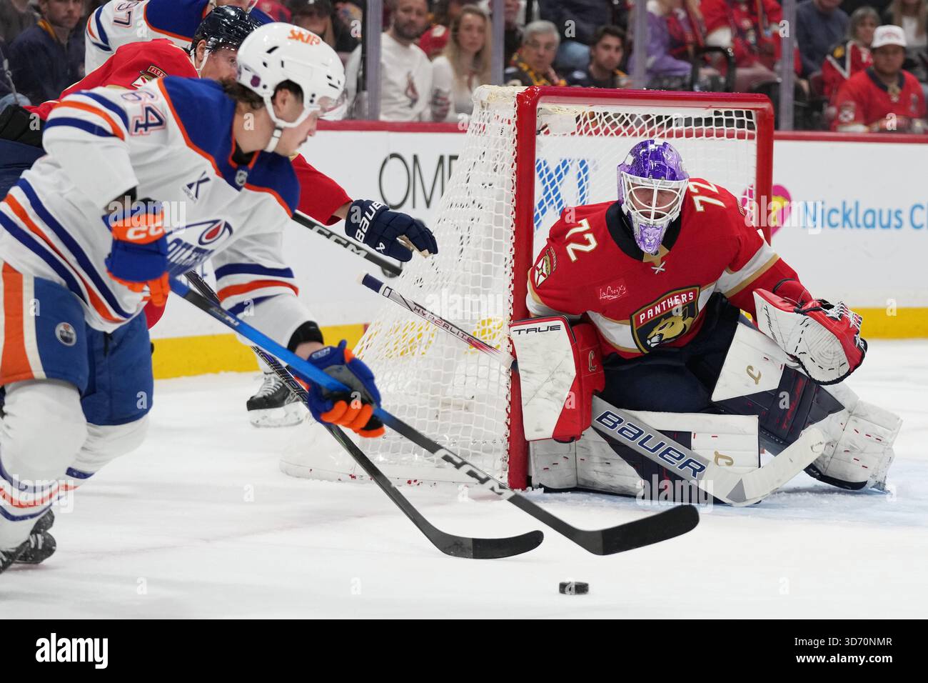 Florida Panthers goaltender Sergei Bobrovsky (72) defends the goal ...