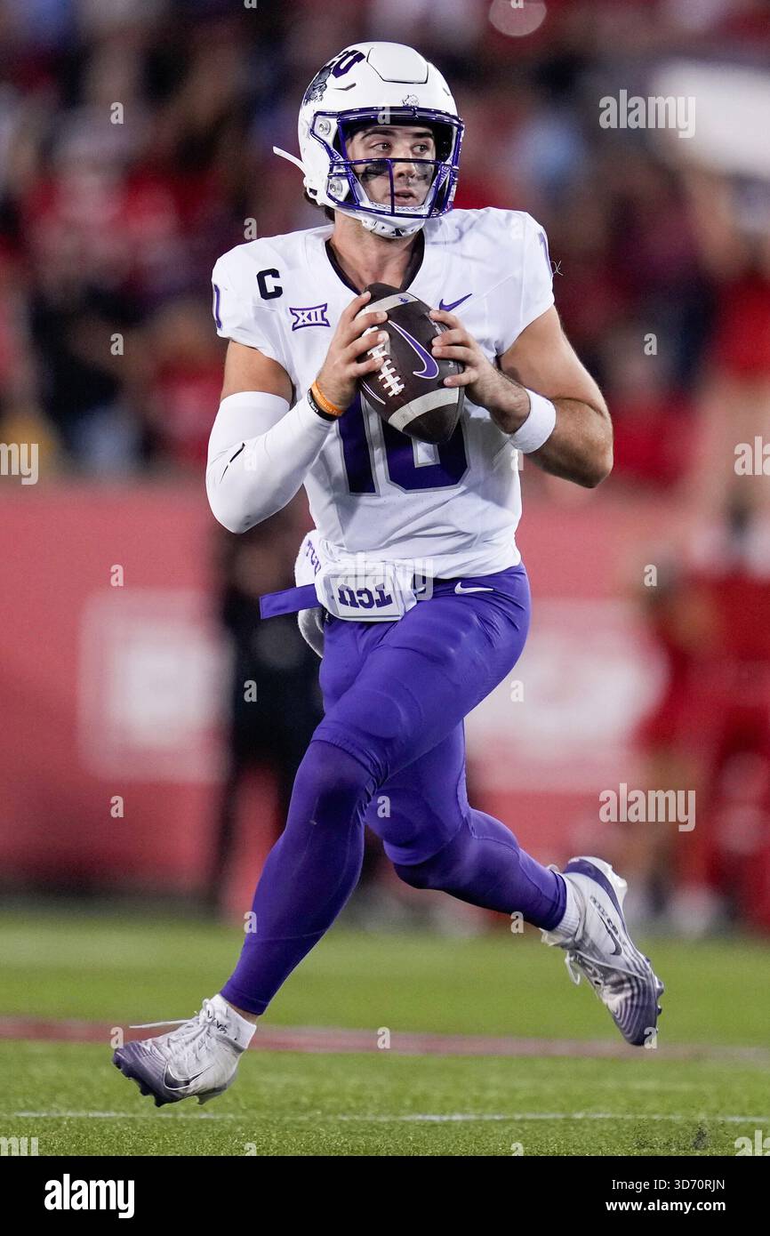 TCU quarterback Josh Hoover (10) scrambles against Houston during the ...