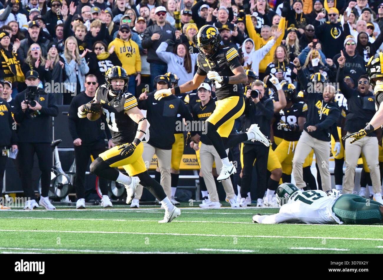 IOWA CITY, IA - NOVEMBER 22: Iowa wide receiver Kaden Wetjen (21 ...