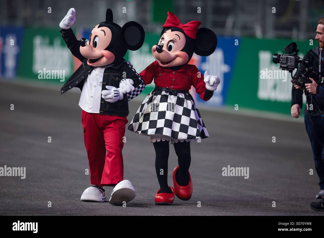 Mickey & Friends parternship F1 and Disney during the 2025 Formula 1 ...