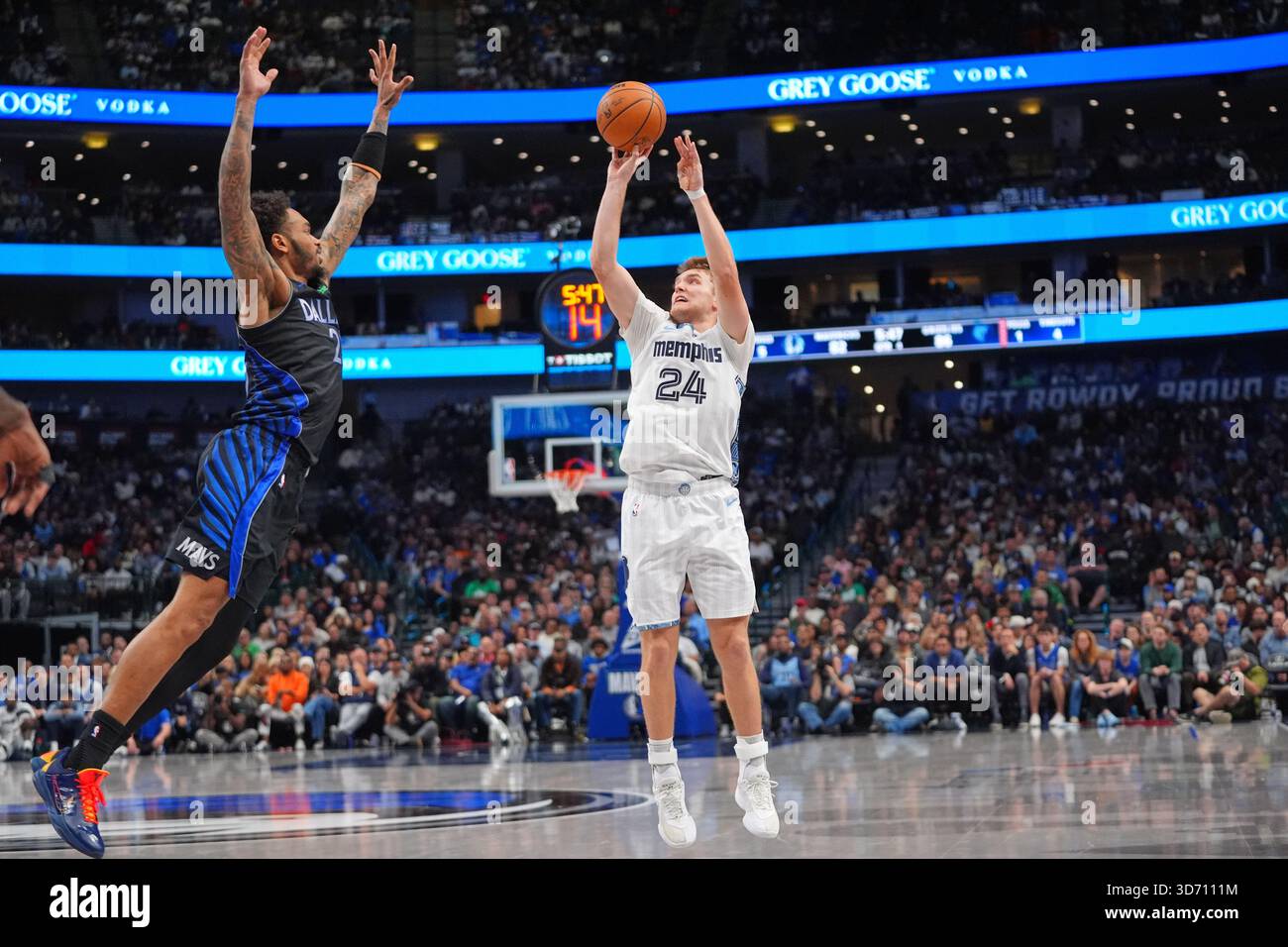Memphis Grizzlies guard Cam Spencer (24) shoots against Dallas ...