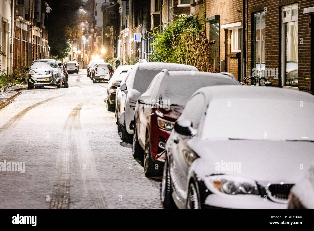 DORDRECHT - Snowfall in much of the Netherlands is causing slippery ...