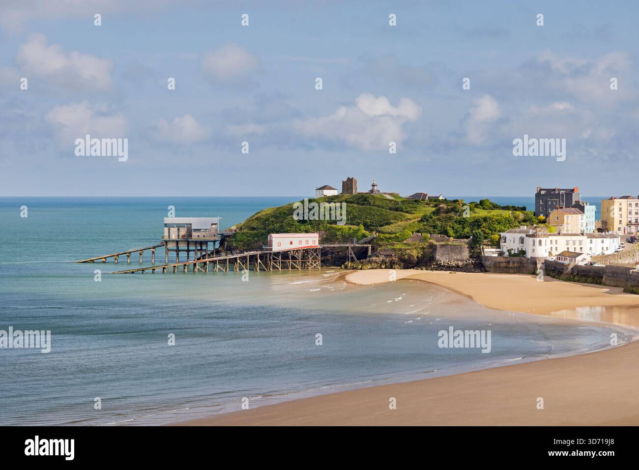 Tenby Harbour, Tenby, Pembrokeshire, South Wales, UK Stock Photo - Alamy