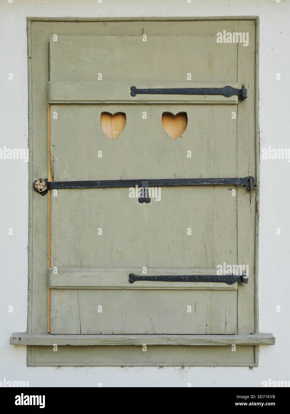 Wrought iron hatch hi-res stock photography and images - Alamy