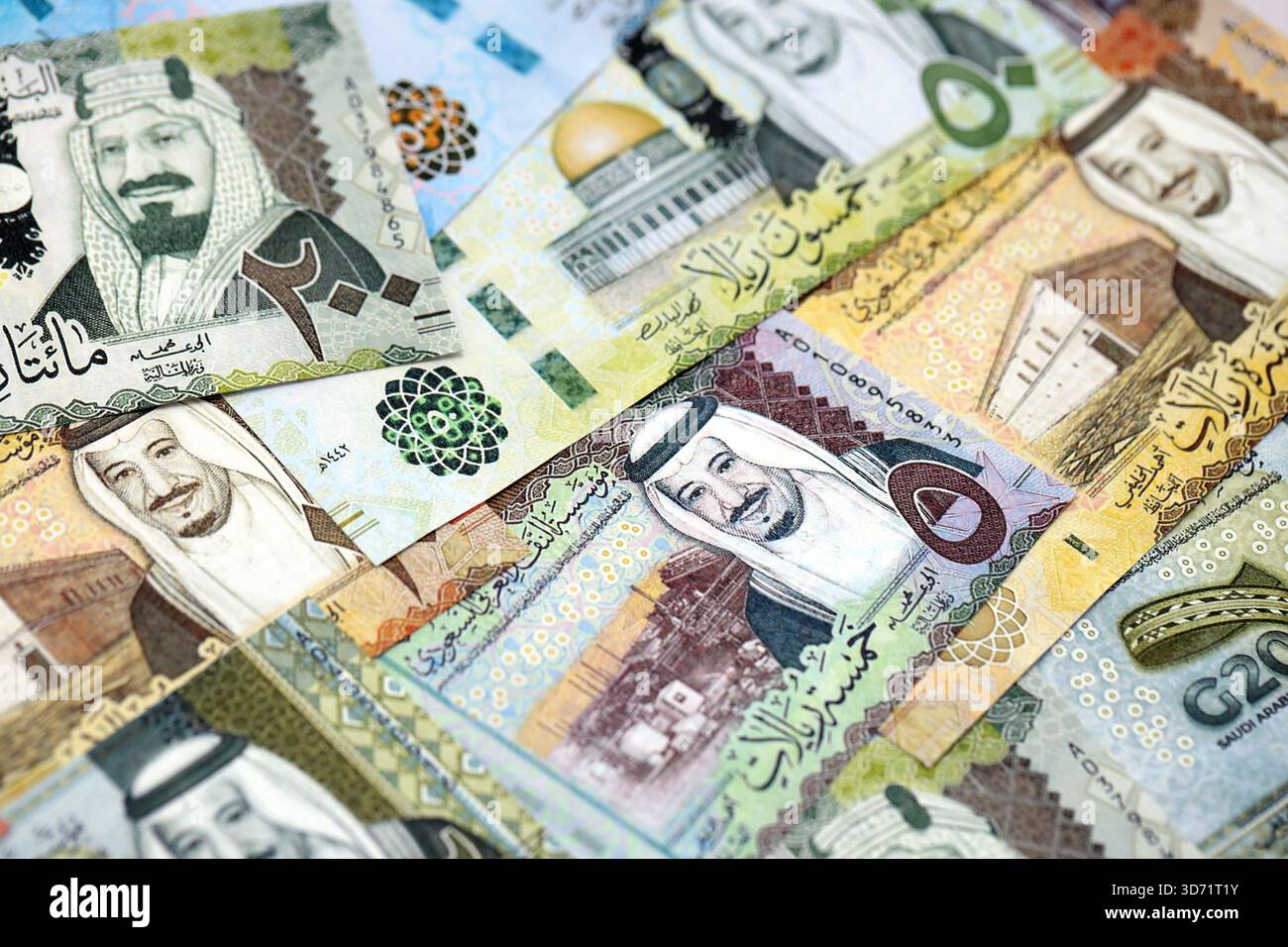Saudi arabia 200 riyals hi-res stock photography and images - Alamy