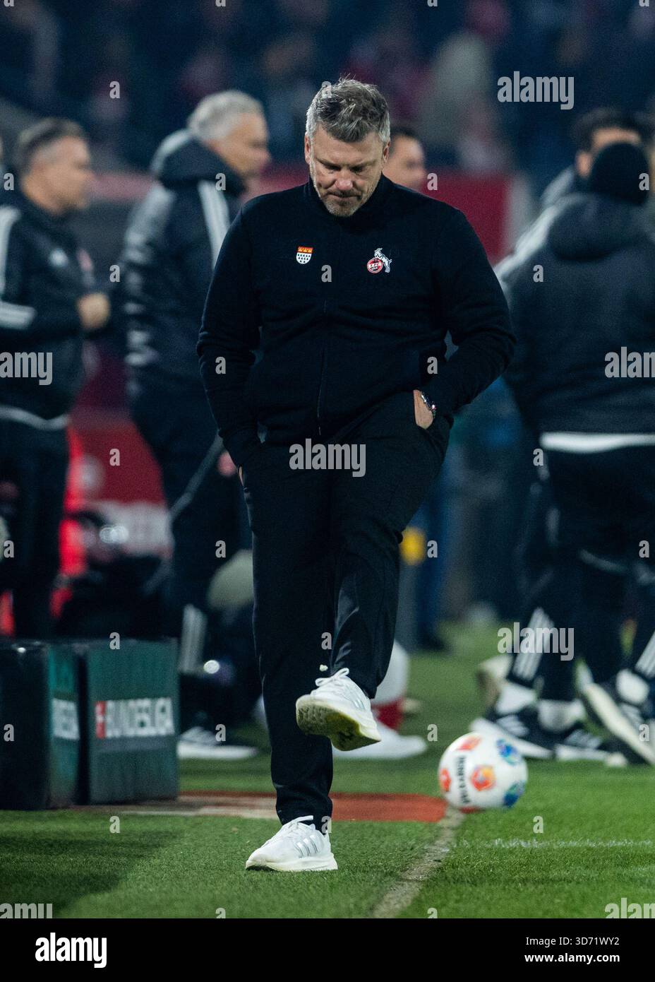 Koeln, RheinEnergieStadion, 22.11.2025: Head coach Lukas Kwasniok of ...