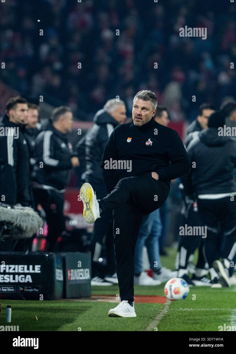 Koeln, RheinEnergieStadion, 22.11.2025: Head coach Lukas Kwasniok of ...