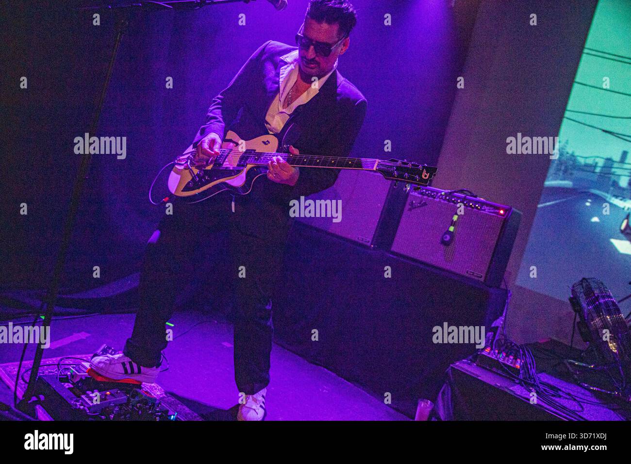 Naim Cortazzi - vocals and guitarists of the fun lovin criminals ...