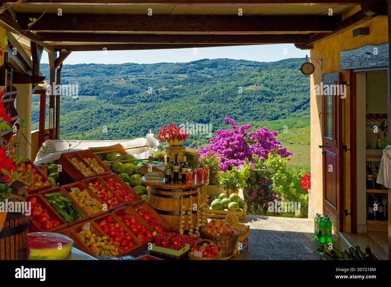 Farm to table framing hi-res stock photography and images - Alamy