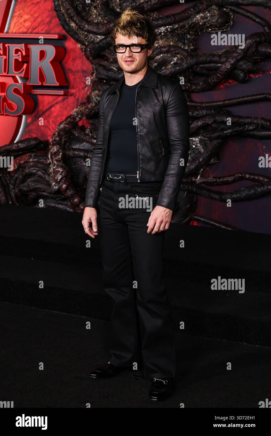 HOLLYWOOD, LOS ANGELES, CALIFORNIA, USA - NOVEMBER 06: American actor ...
