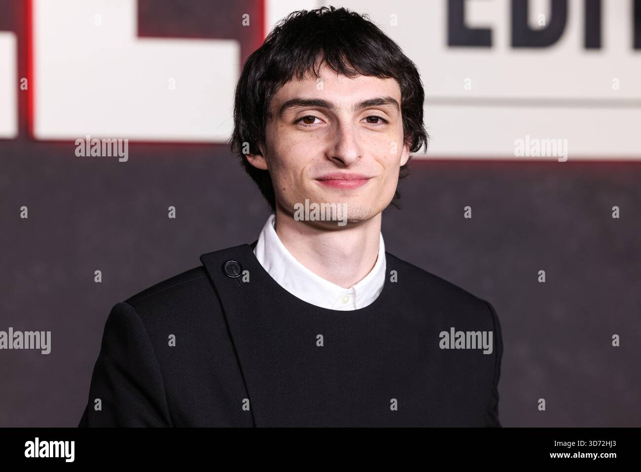 HOLLYWOOD, LOS ANGELES, CALIFORNIA, USA - NOVEMBER 08: Canadian actor ...