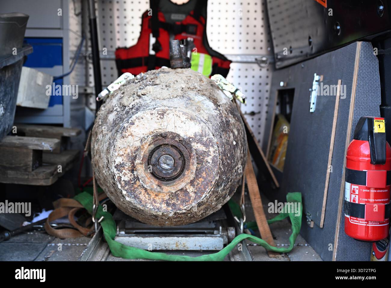Munich, Germany. 23rd Nov, 2025. The defused bomb lies in a vehicle ...