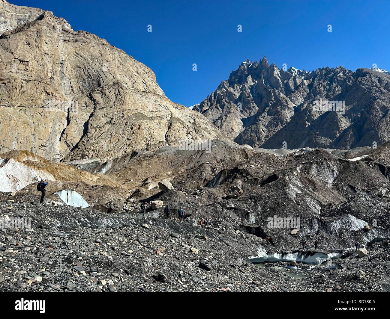 Cathedral peak on k2 trek northern pakistan hi-res stock photography ...