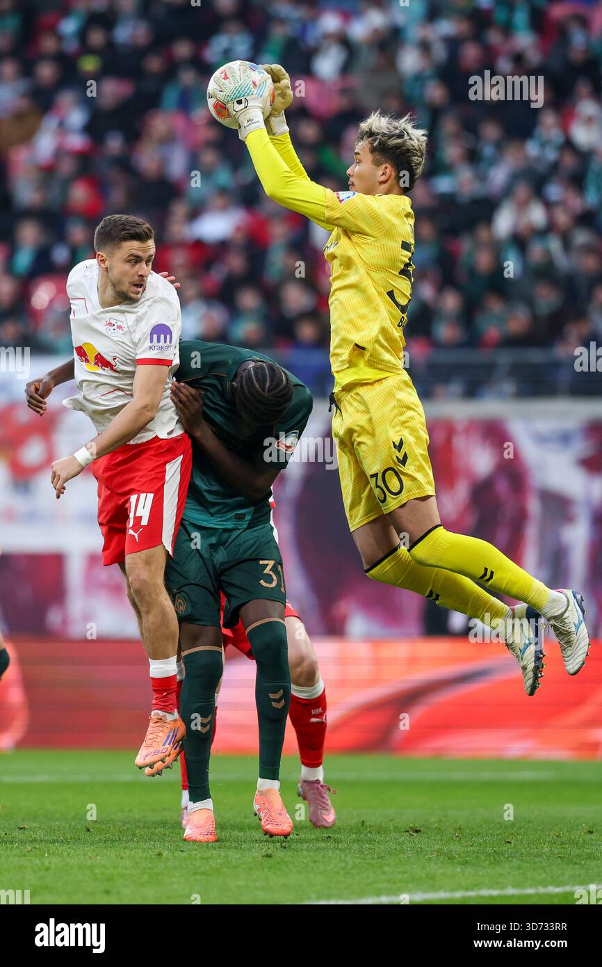 23 November 2025, Saxony, Leipzig: Soccer: Bundesliga, RB Leipzig ...