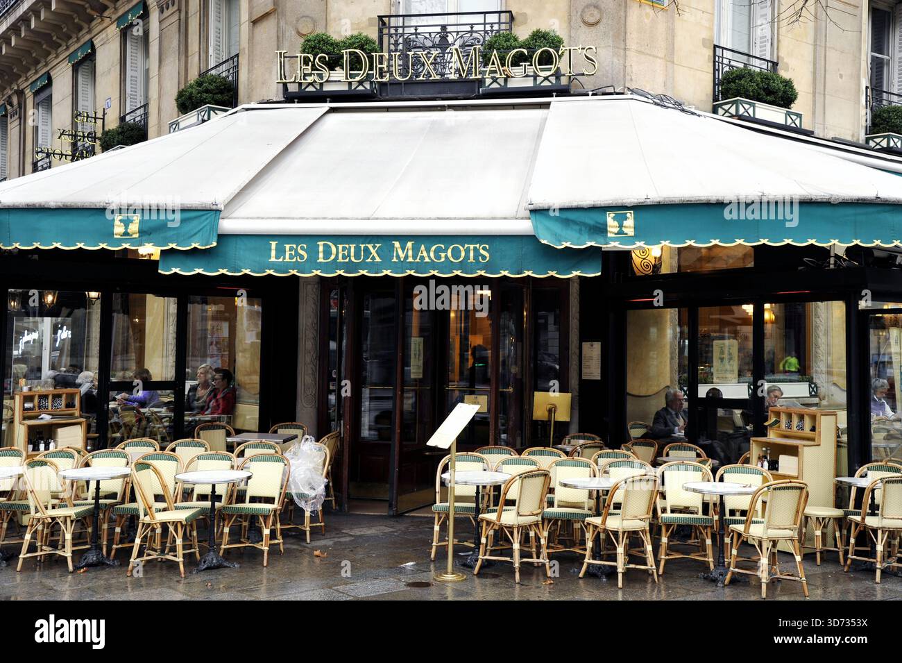 Les Deux Magots famous brasserie - Saint-Germain des Prés - Paris ...