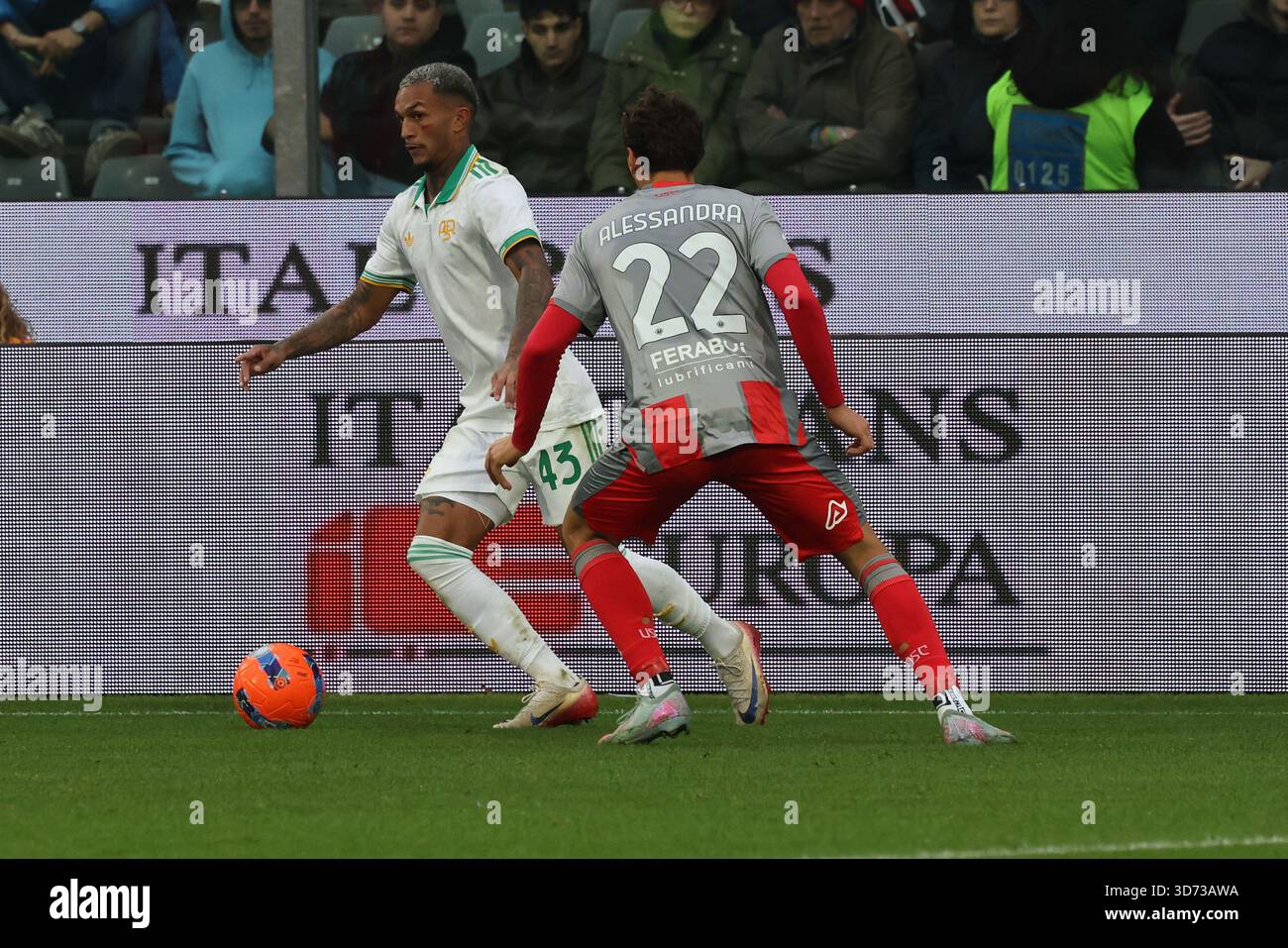 Wesley Roma's during the Serie A soccer match between Cremonese and ...