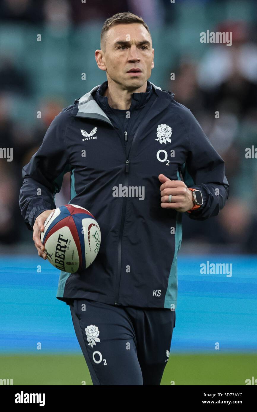 England coach Kevin Sinfield in the pre-game warm up during the Quilter ...