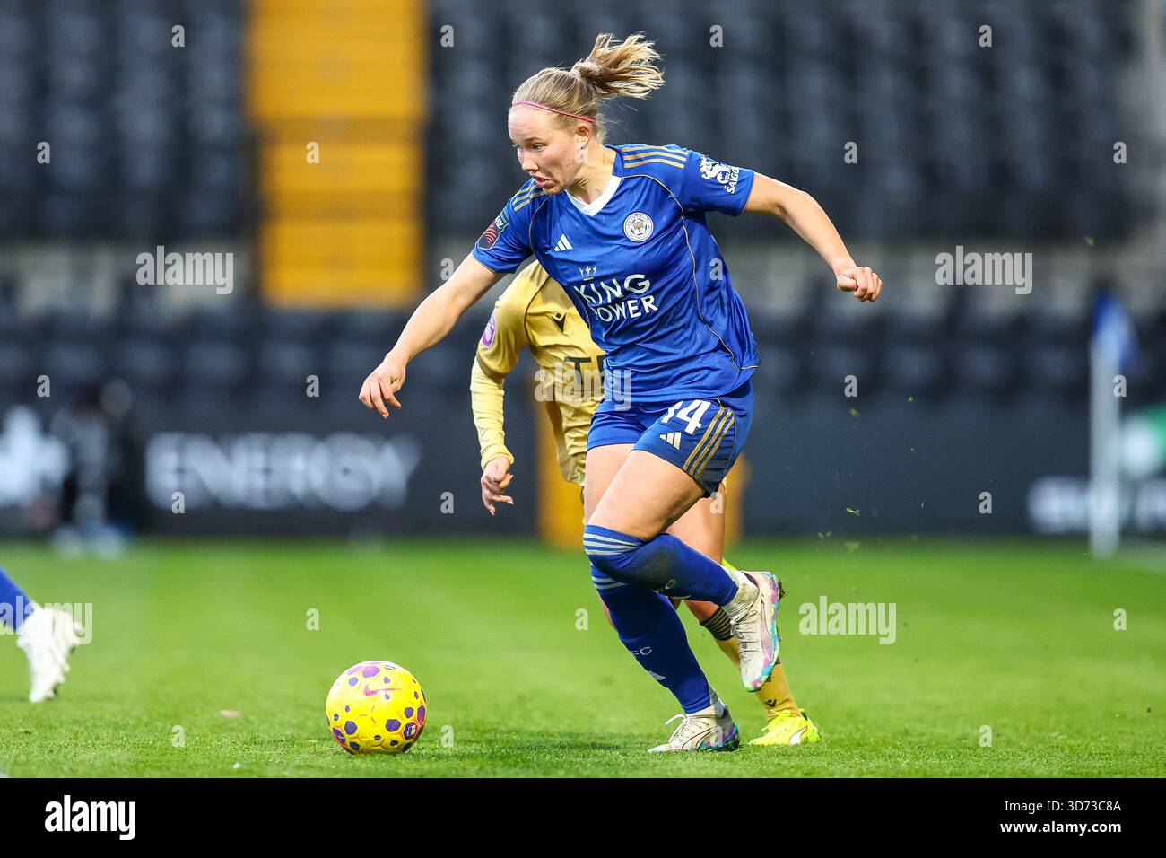 14, Hlin Eiriksdottir of Leicester City in attacking action during the ...