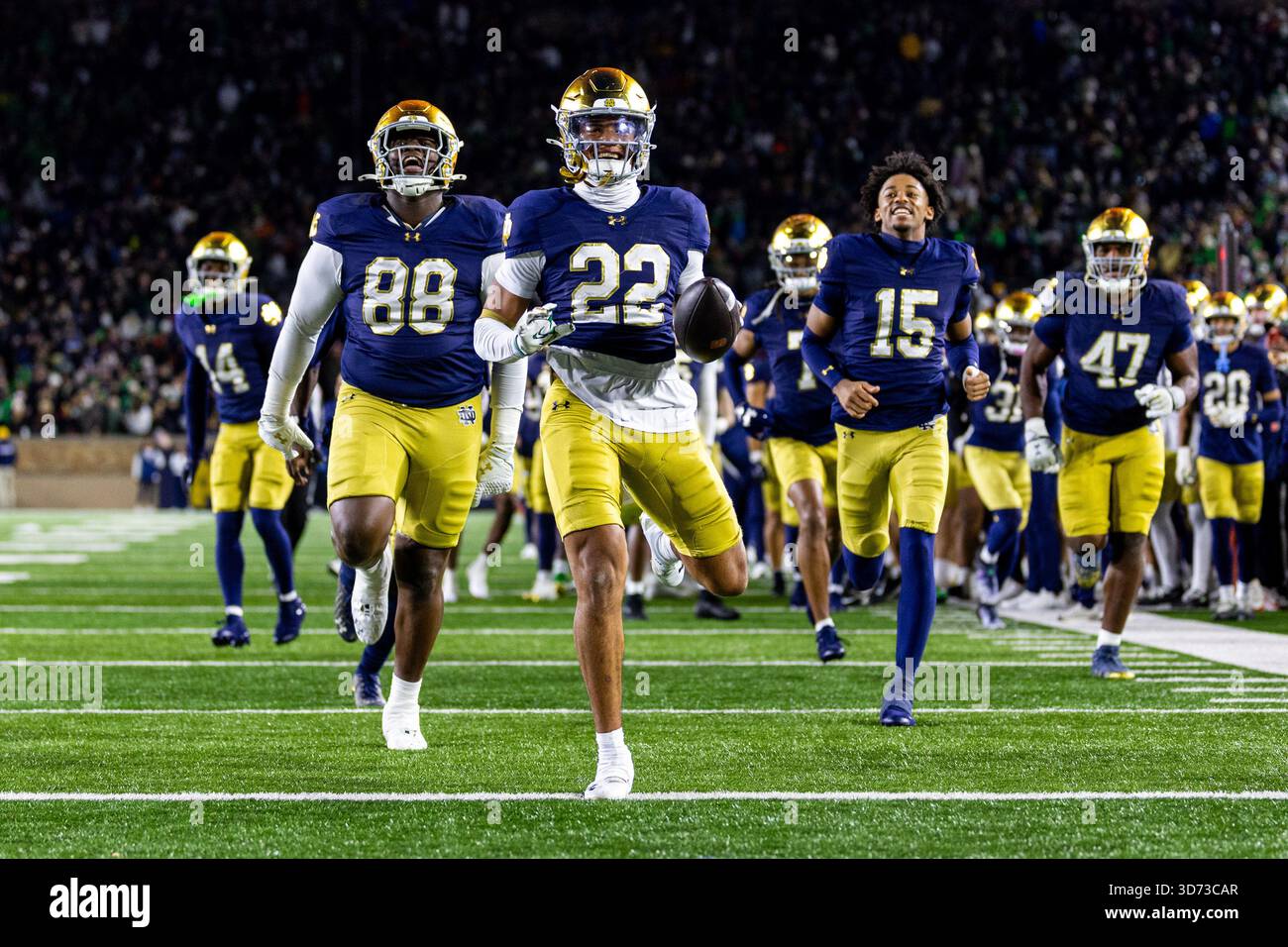 November 22, 2025: Notre Dame safety Ethan Long (22) celebrates ...