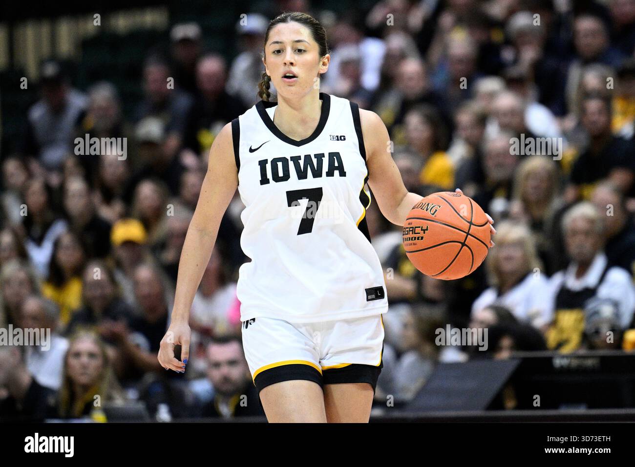 Iowa guard Addison Deal (7) sets up a play during an NCAA college ...