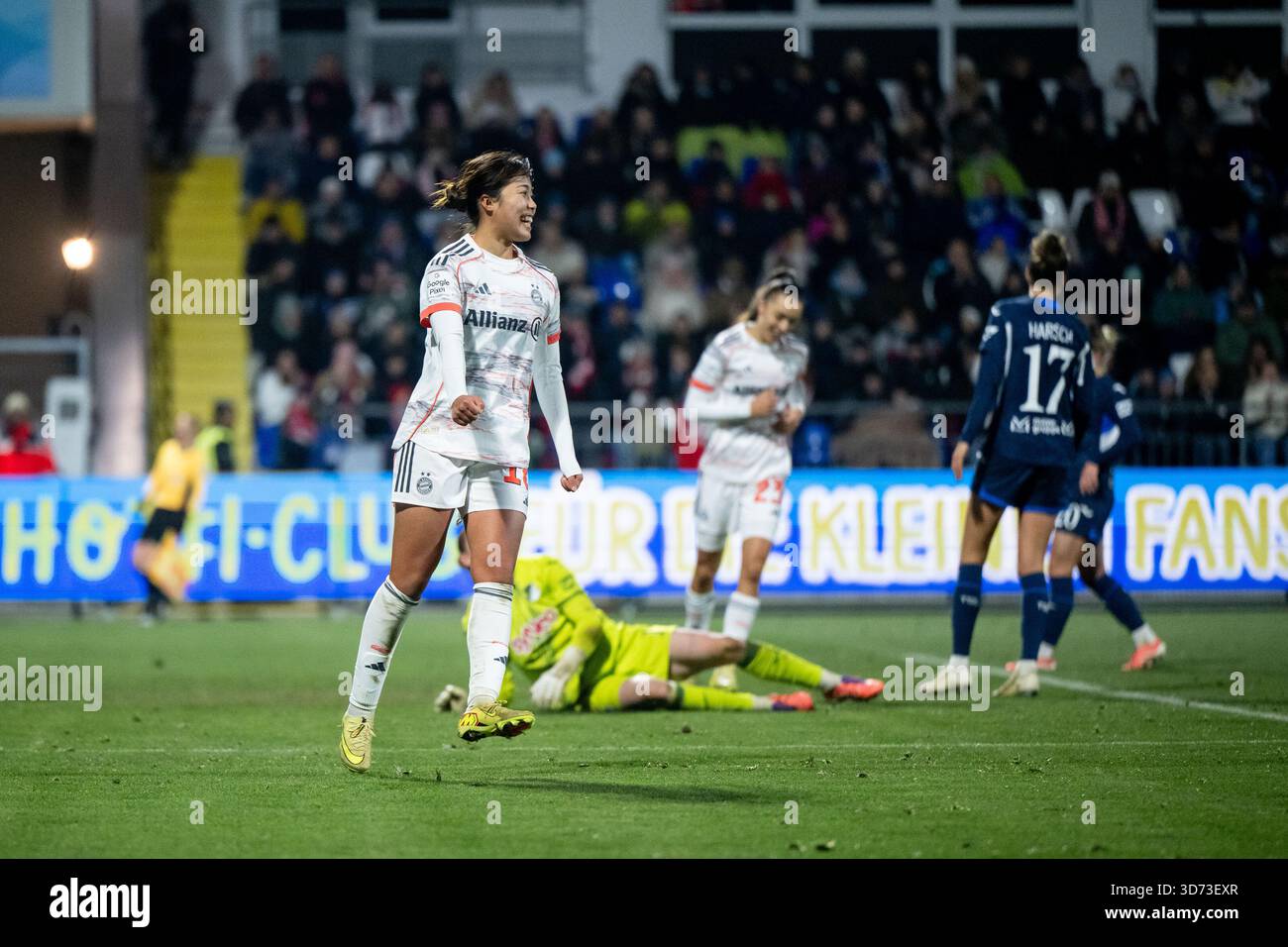 Momoko Tanikawa (FC FC Bayern Munich, #18) celebrates the goal [goal ...