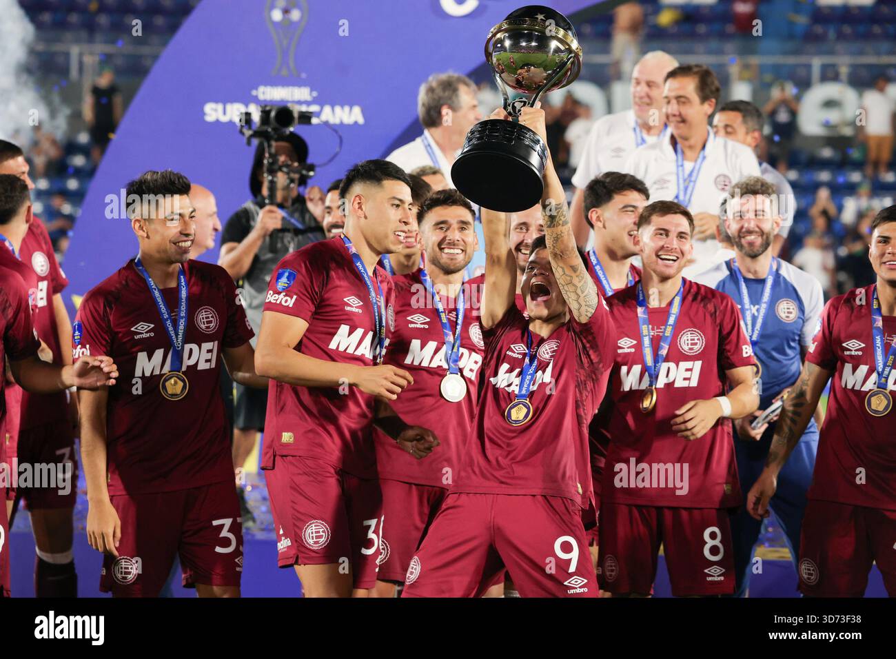 Paraguay.Asuncion 22th Nov 2025: Players of Lanus celebrating the ...