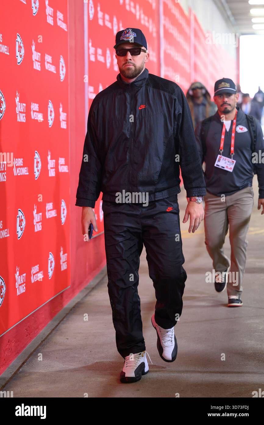 Kansas City Chiefs tight end Travis Kelce enters the stadium before an ...