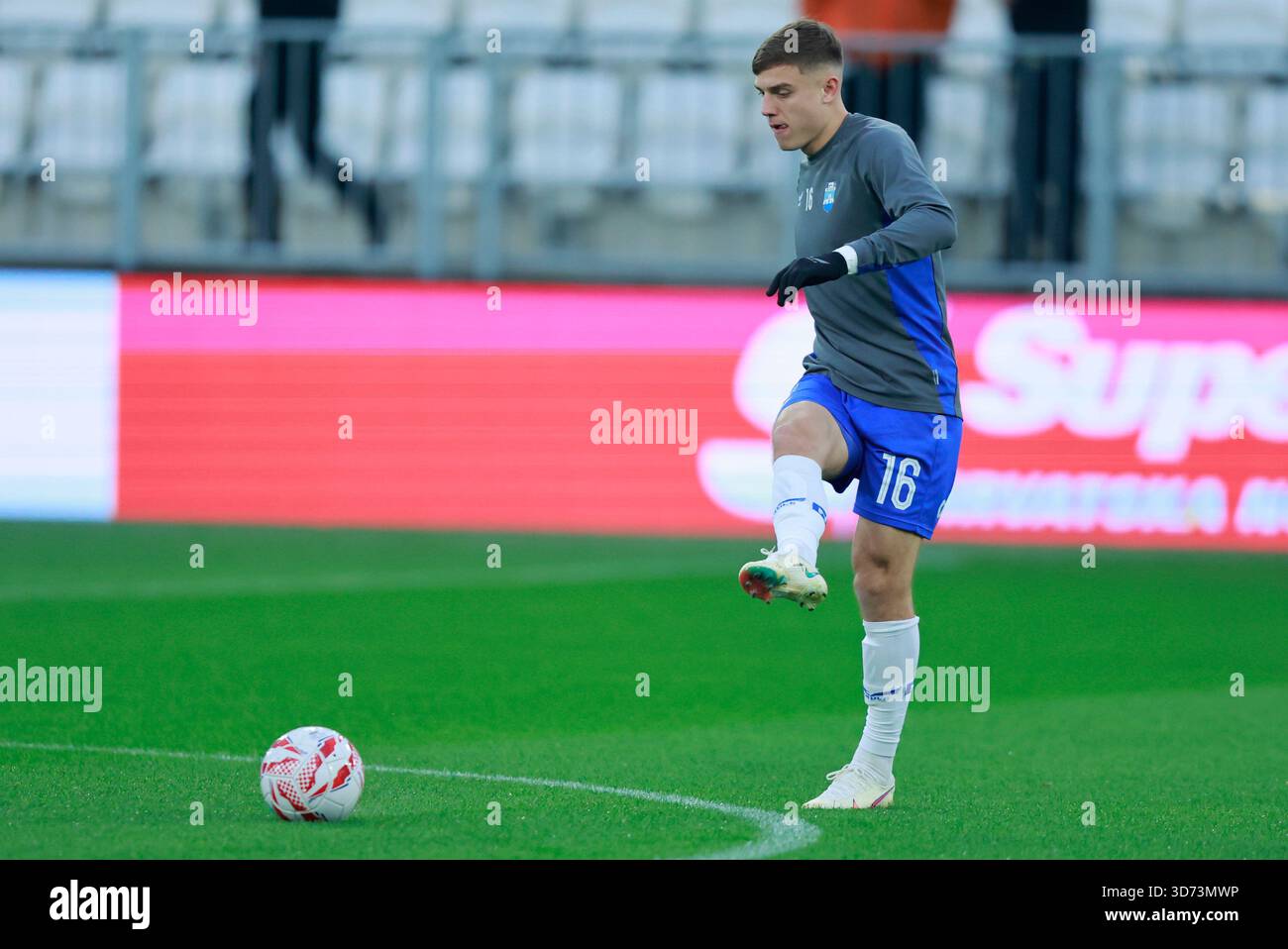 23.11.2025., Osijek - SuperSport HNL, 14. kolo, NK Osijek - NK Lokomotiva. Oleksandr Petrusenko ...