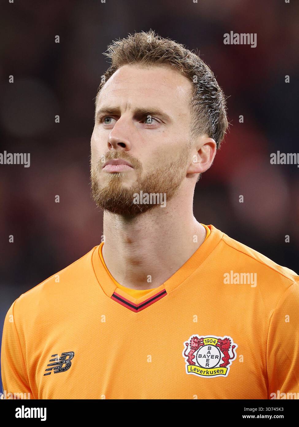 LEVERKUSEN - Bayer 04 Leverkusen goalkeeper Mark Flekken during the ...