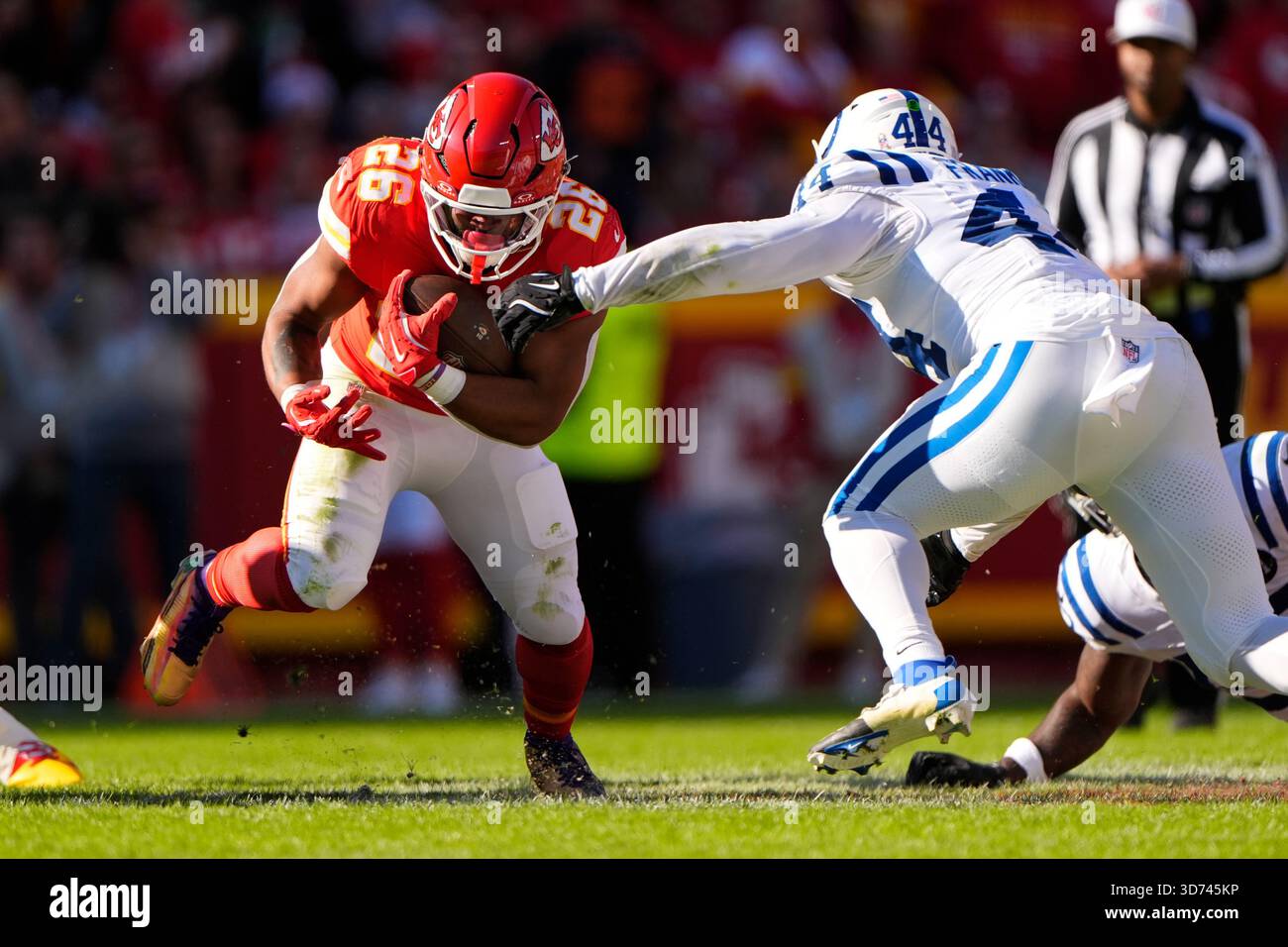 Kansas City Chiefs running back Clyde Edwards-Helaire (26) is tackled ...
