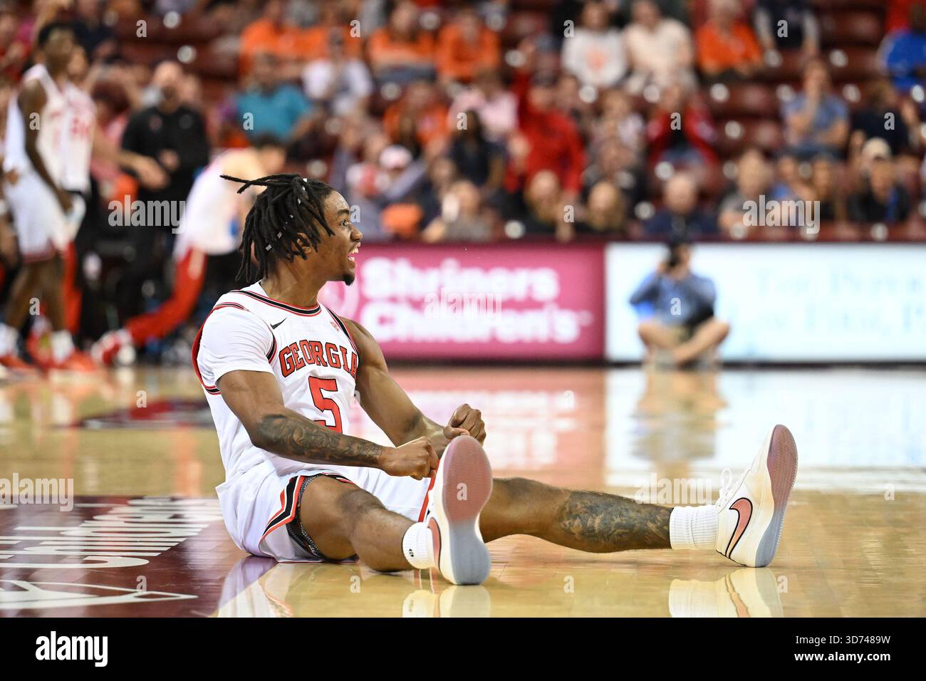 November 23, 2025; Jeremiah Wilkinson (5) of the Georgia Bulldogs ...