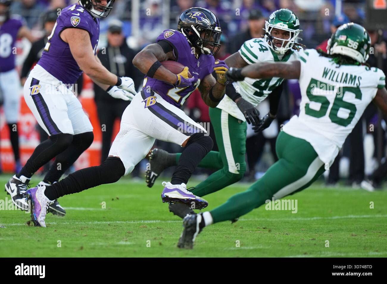 Baltimore Ravens running back Derrick Henry (22) runs as New York Jets ...