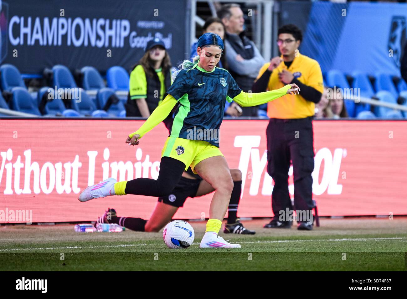 Washington Spirit forward Trinity Rodman (2) warms up before the NWSL ...