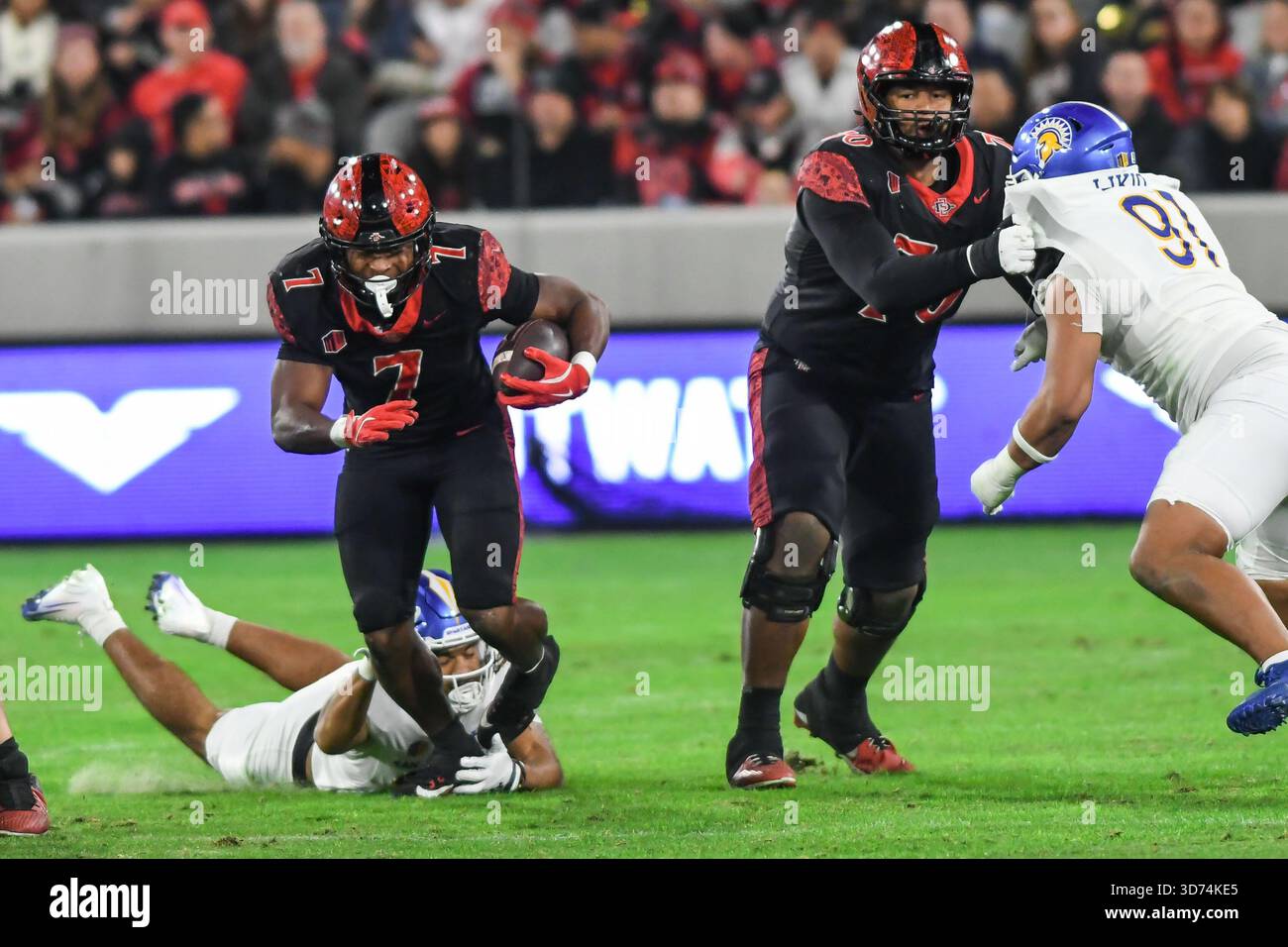 November 22, 2025, San Diego, California, USA: SDSU Lucky Sutton (7 ...