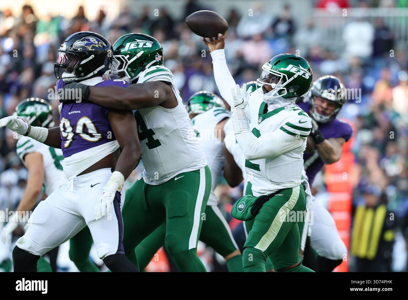 New York Jets quarterback Tyrod Taylor throws a pass during the second ...