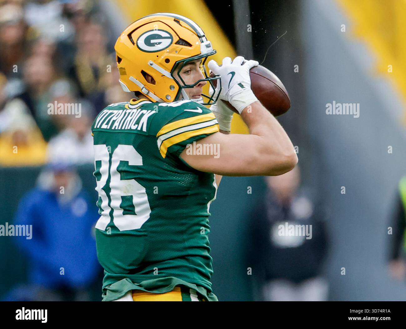 Green Bay Packers tight end John FitzPatrick catches a pass in the ...